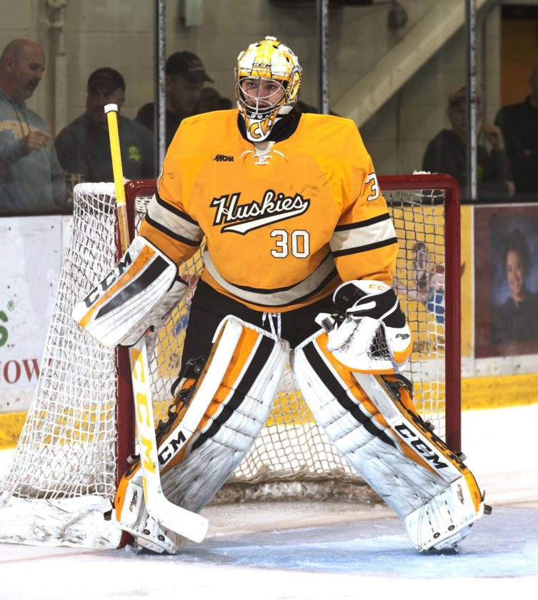 Munson named WCHA Goaltender of the Week | News, Sports, Jobs - The ...